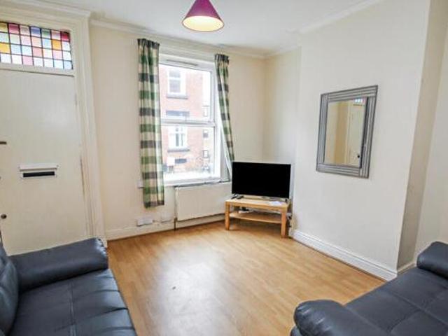 3 Bedroom Terraced House For Rent In Hyde Park, Leeds