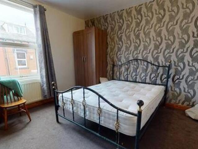 3 Bedroom Terraced House For Rent In Hyde Park