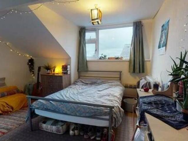 3 Bedroom Terraced House For Rent In Hyde Park