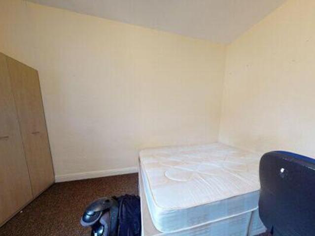 3 Bedroom Terraced House For Rent In Hyde Park