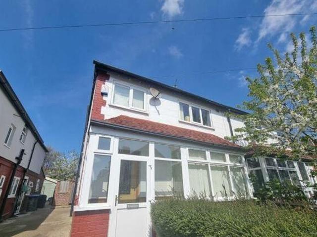 3 Bedroom Terraced House For Rent In Hyde Park