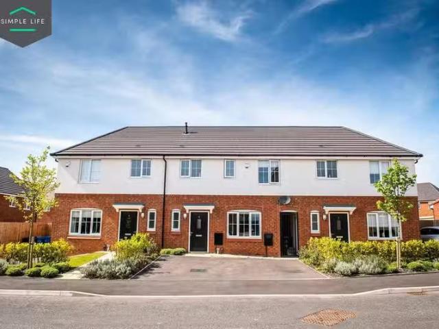 3 bedroom terraced house for rent in Impala Way, Nuneaton, CV10