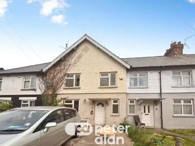 3 bedroom terraced house for rent in Illtyd Road, CF5