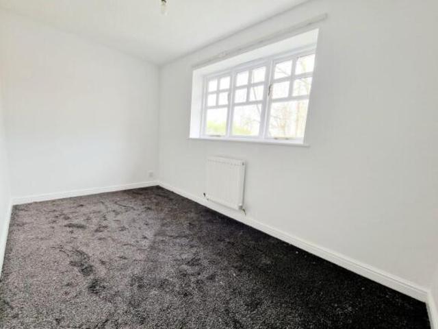 3 bedroom terraced house for rent in Isis Close, Salford, M7