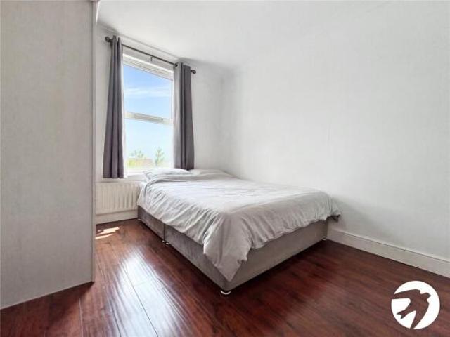 3 bedroom terraced house for rent in Jersey Road, Rochester, Kent, ME2