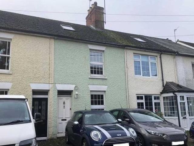 3 bedroom terraced house for rent in Oakland Road Whitchurch RG28