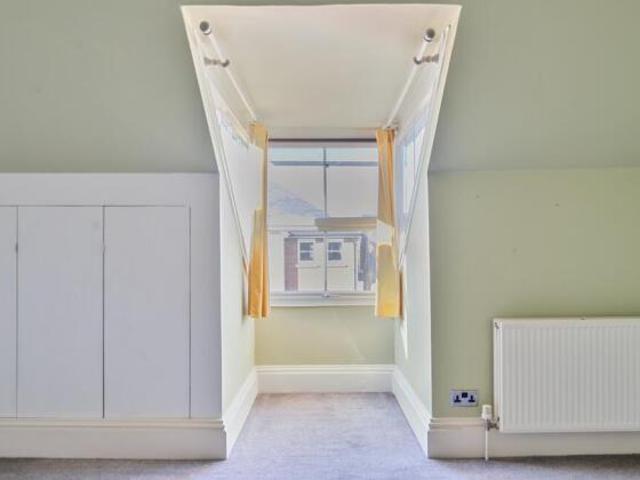 3 bedroom terraced house for rent in Old Road West Gravesend DA11