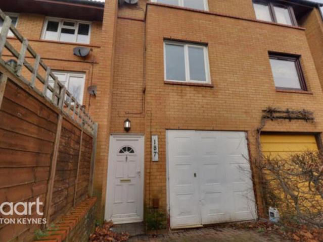 3 bedroom terraced house for rent in Oldbrook Boulevard, Oldbrook, MK6