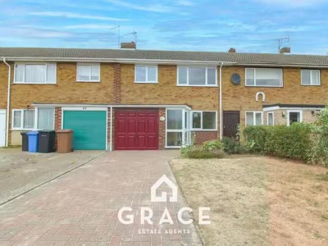 3 bedroom terraced house for rent in Orwell View Road, Shotley.