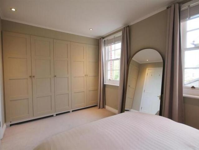 3 bedroom terraced house for rent in Cross Street, Canterbury, CT2