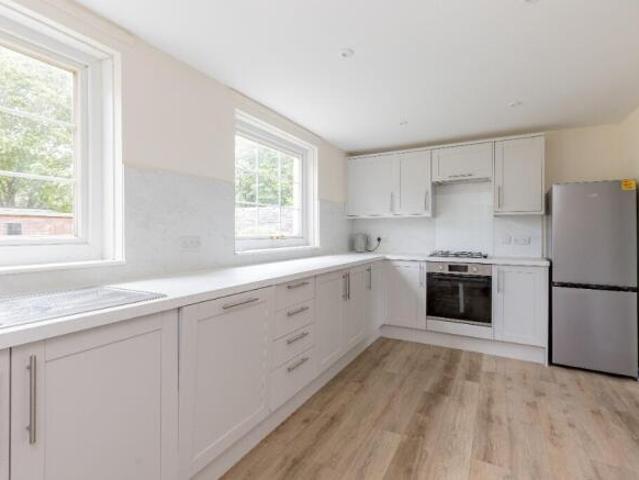 3 bedroom terraced house for rent in Oxgangs Road North, Oxgangs, Edinburgh, EH13