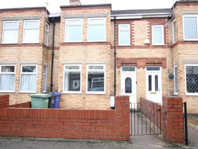 3 bedroom terraced house for rent in Lombard Street, Grimsby.