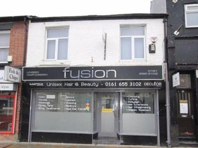 3 bedroom terraced house for rent in Long Street Manchester M24