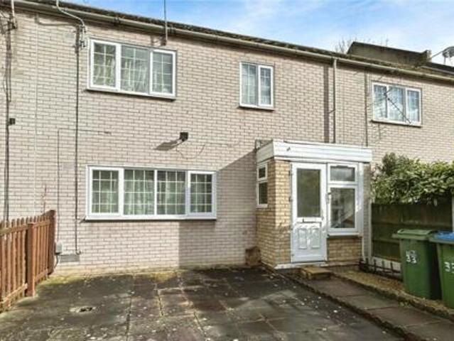 3 Bedroom Terraced House For Rent In London