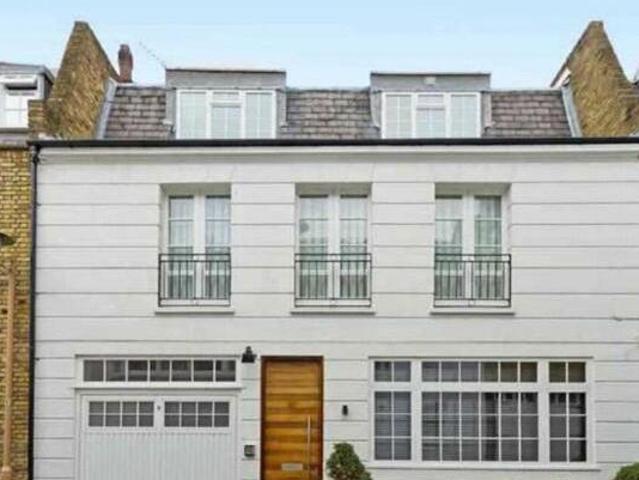 3 Bedroom Terraced House For Rent In London