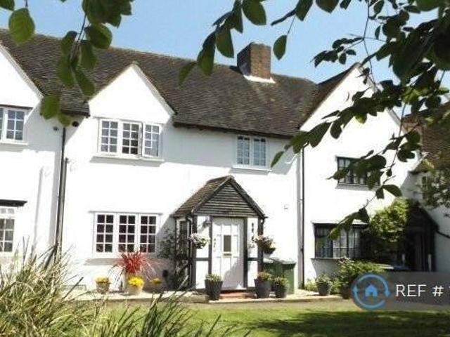 3 Bedroom Terraced House For Rent In London