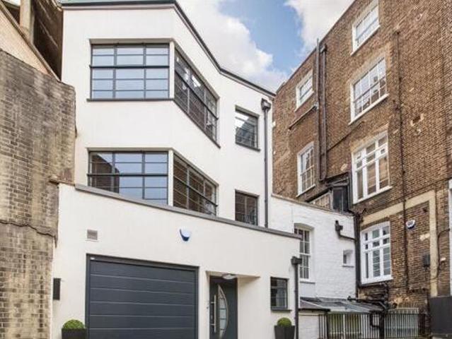 3 Bedroom Terraced House For Rent In London