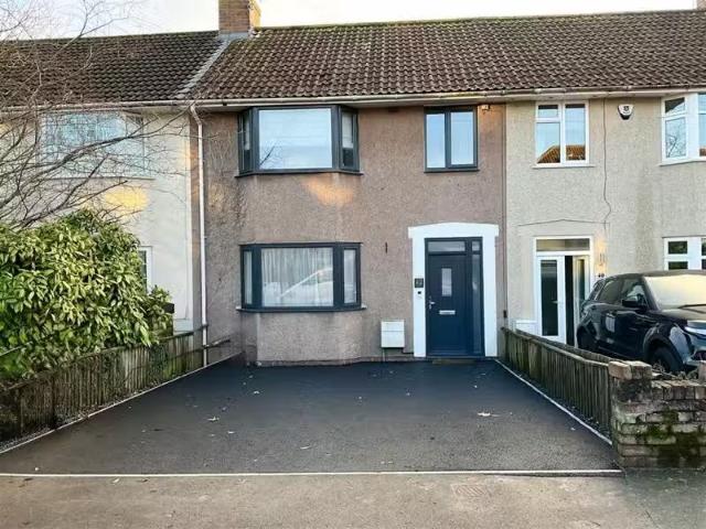 3 bedroom terraced house for rent in Lavington Road, Bristol.