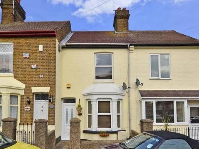 3 bedroom terraced house for rent in Layfield Road Gillingham ME7