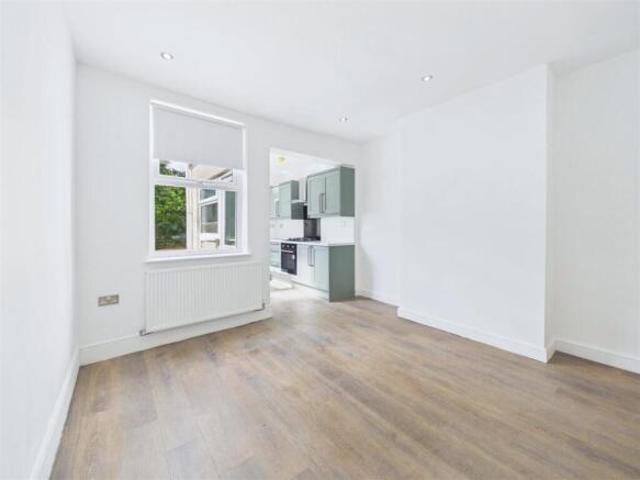 3 bedroom terraced house for rent in Langdon Street, Sheffield, S11