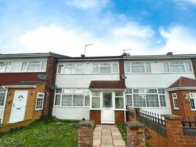 3 Bedroom Terraced House For Rent In Langley