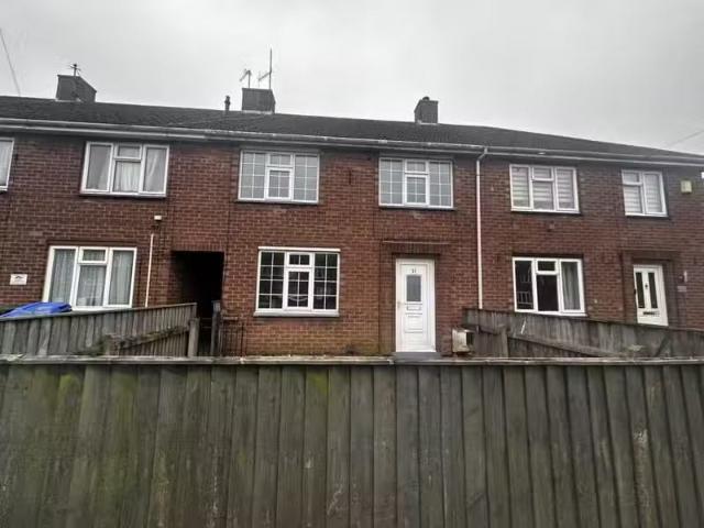 3 bedroom terraced house for rent in Langton Close, Grimsby, D.