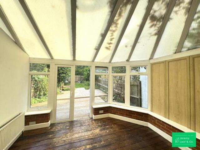 3 bedroom terraced house for rent in Lewis Gardens, London, N2