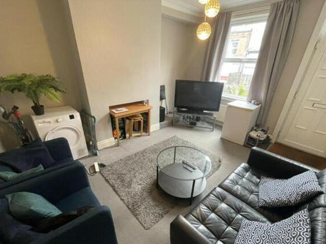 3 Bedroom Terraced House For Rent In Leeds