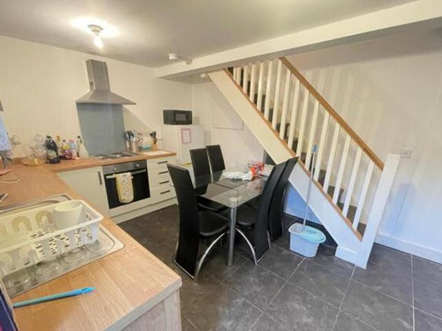 3 Bedroom Terraced House For Rent In Leeds