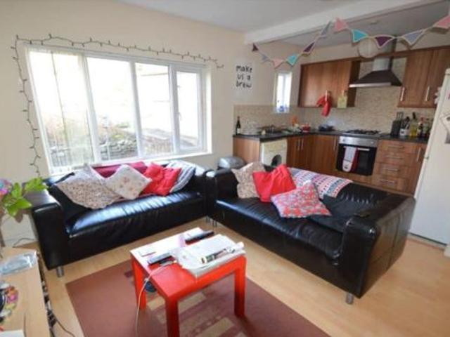 3 Bedroom Terraced House For Rent In Leeds, West Yorkshire