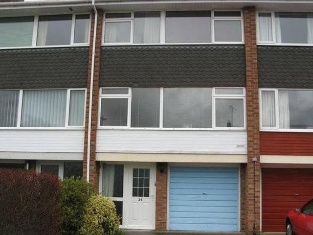 3 bedroom terraced house for rent in Legion Road Yeovil Somerset BA21 3AZ BA21