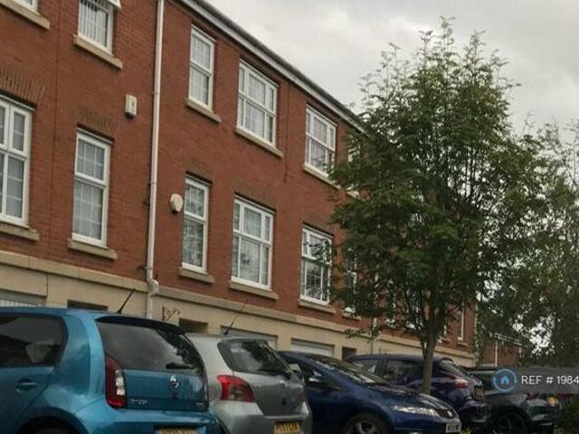 3 Bedroom Terraced House For Rent In Leigh