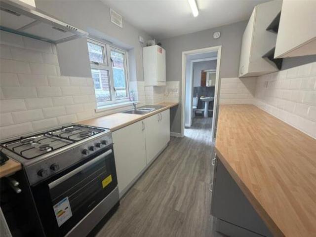 3 bedroom terraced house for rent in Leslie Road, Wolverhampton, WV10