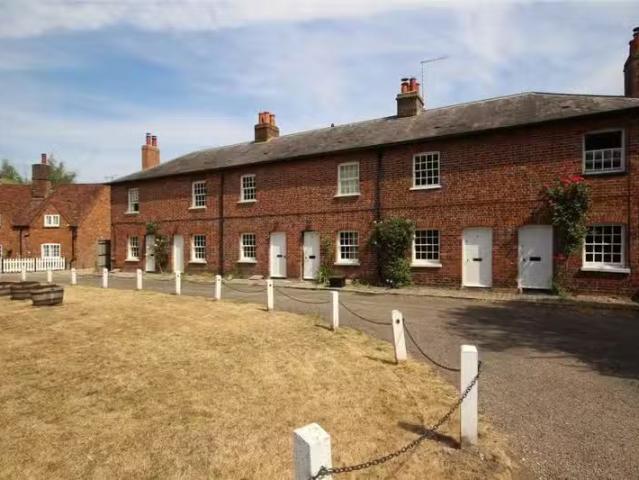 3 bedroom terraced house for rent in Little Missenden, Amersha.