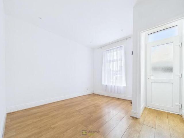 3 bedroom terraced house for rent in Liverpool Road, Portsmouth, PO1