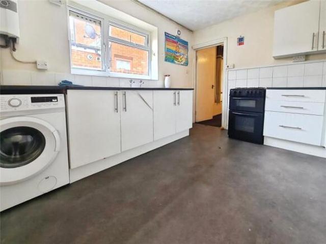 3 bedroom terraced house for rent in Livingstone Road, Southampton, Hampshire, SO14