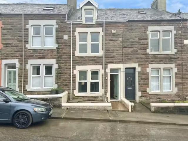 3 bedroom terraced house for rent in Lime Road, Harrington, Wo.