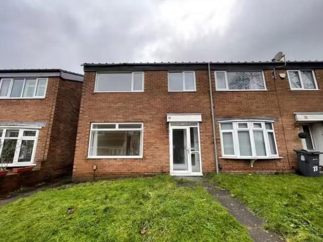 3 bedroom terraced house for rent in Linton Walk, Birmingham.