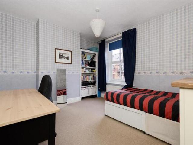 3 bedroom terraced house for rent in Lydgate Lane, Crookes, Sheffield, S10
