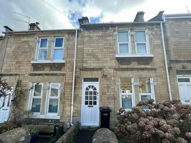 3 bedroom terraced house for rent in Lymore Avenue Bath BA2