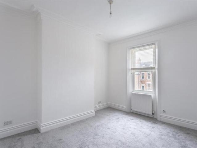 3 bedroom terraced house for rent in Lyndhurst Avenue, Jesmond, Newcastle upon Tyne, NE2