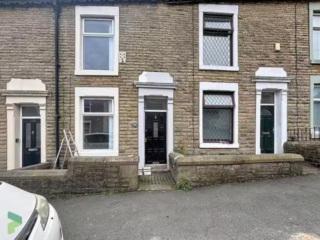 3 bedroom terraced house for rent in Lynwood Avenue, Darwen, BB3