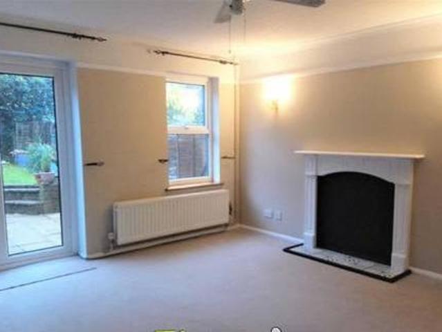 3 bedroom terraced house for rent in Mottins Hill Crowborough TN6