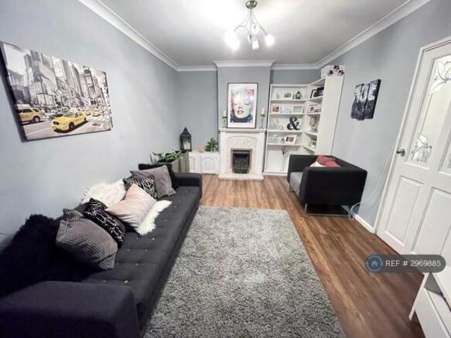 3 bedroom terraced house for rent in Mottisfont Road, London, SE2