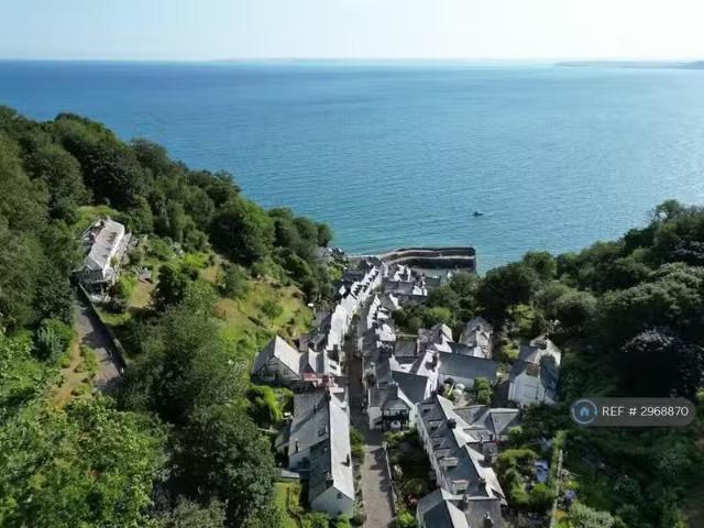 3 bedroom terraced house for rent in Mount Pleasant, Clovelly.