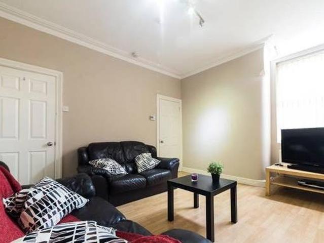 3 bedroom terraced house for rent in Monica GroveBurnageManchesterM19