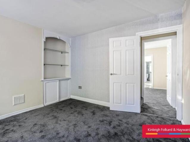 2 bedroom terraced house for rent in Mooreland Road, Bromley, BR1