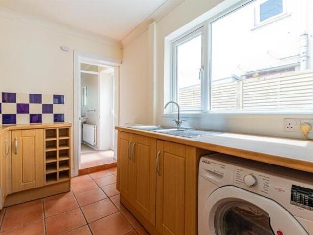 3 bedroom terraced house for rent in Moorland Road, Splott, CF24