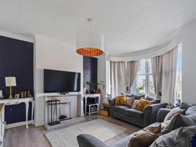 3 Bedroom Terraced House For Rent In Morden