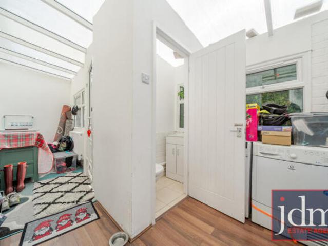 3 bedroom terraced house for rent in Maudslay Road, London, SE9